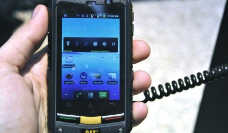 CeBIT 2012: Caterpillar представила смартфон CAT B10 - Hi-News.ru
