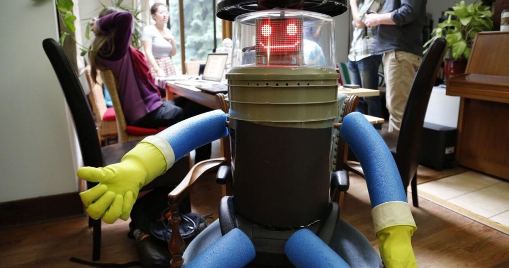 Робот HitchBOT завершил свое путешествие автостопом по Канаде