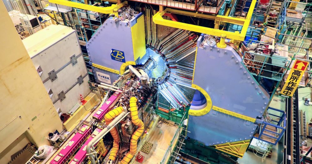 В самом мощном коллайдере SuperKEKB состоялось первое столкновение ...