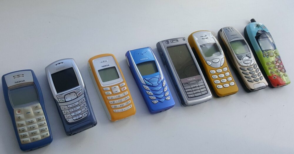 Старые мобильные телефоны, которые можно продать за большие деньги - Hi ...